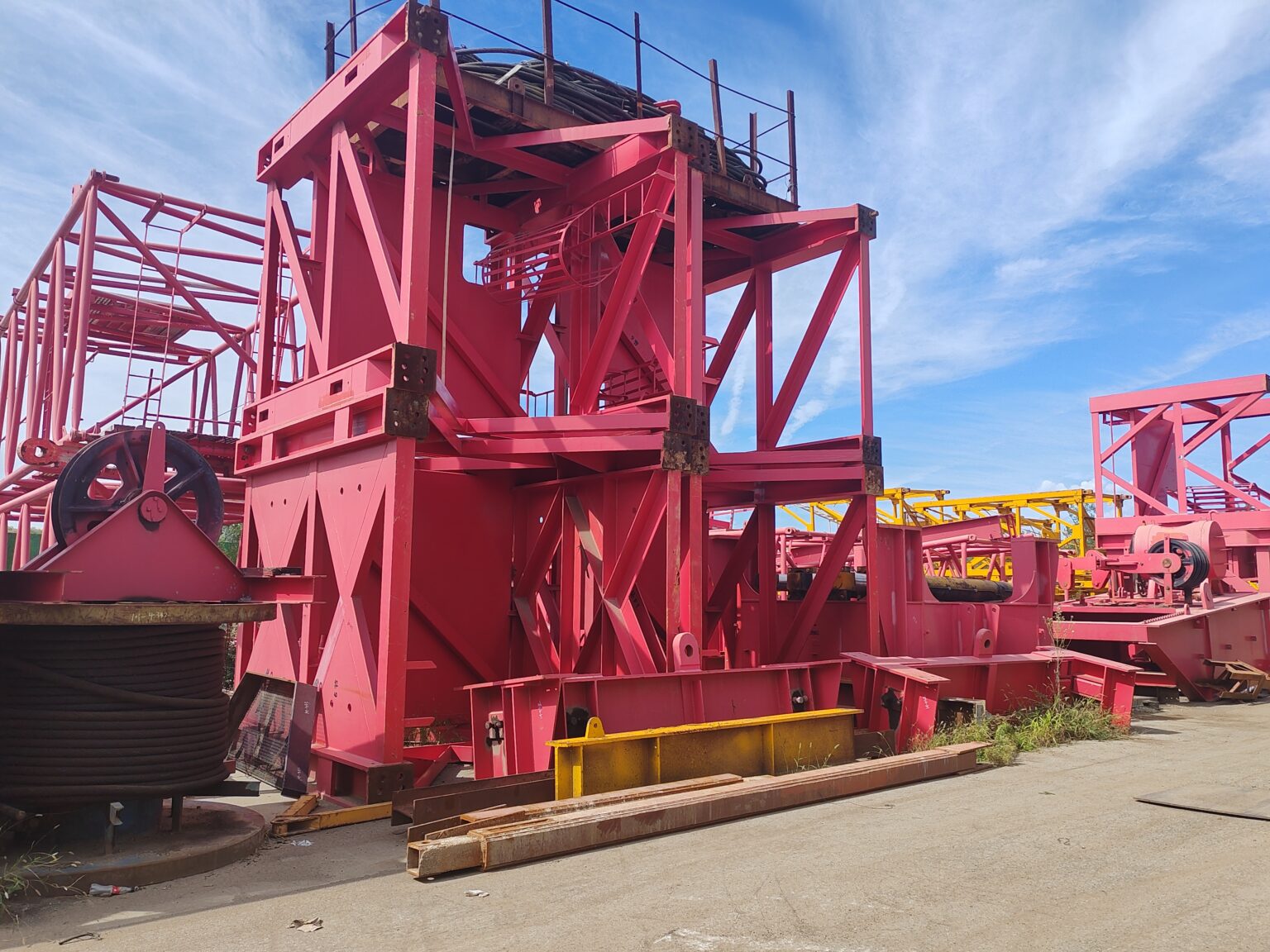2011 Favelle Favco M1280D 100t Luffing Tower Crane For Sale - TOWERCRANE