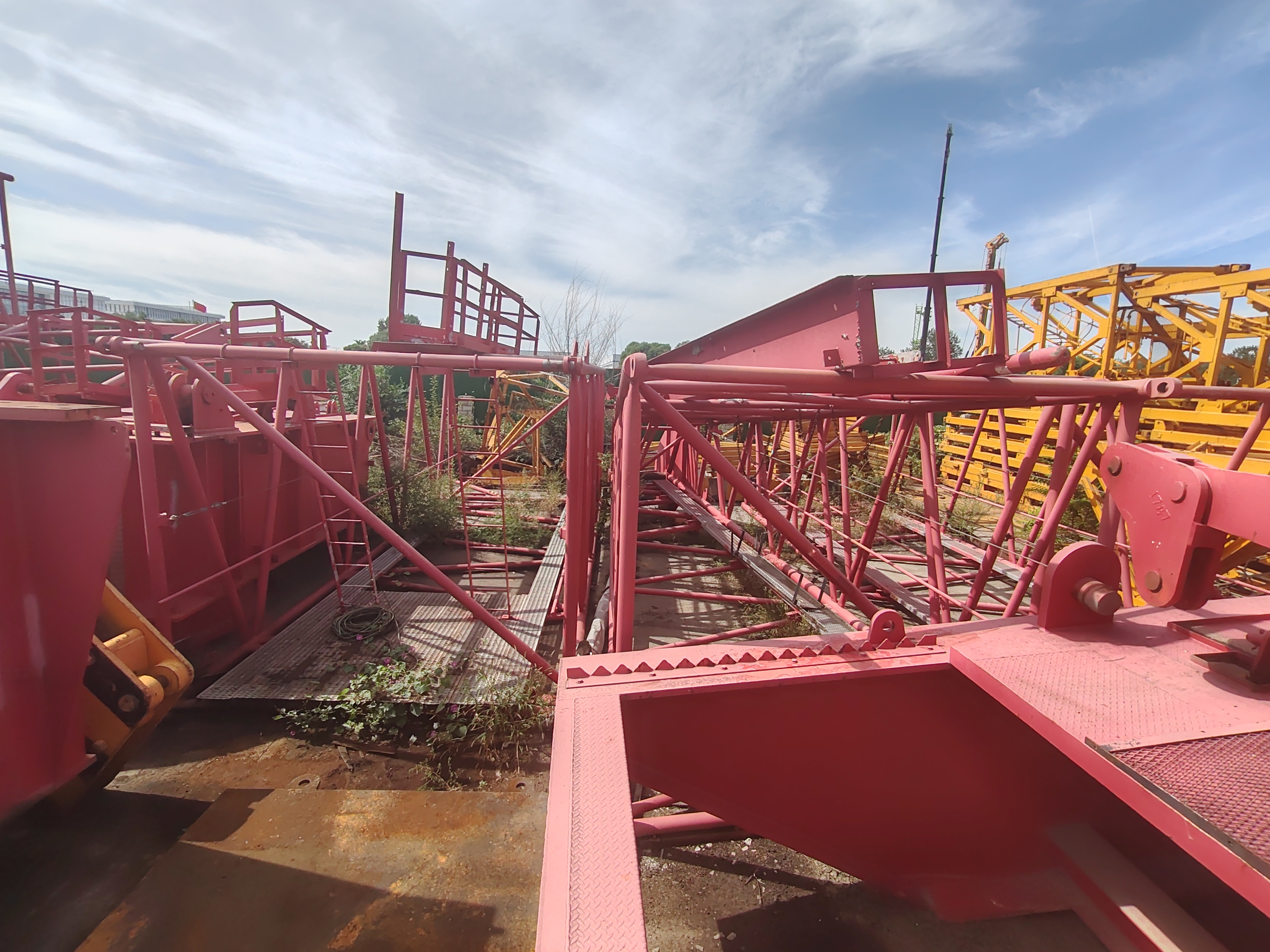 2011 Favelle Favco M1280D 100t Luffing Tower Crane For Sale - TOWERCRANE