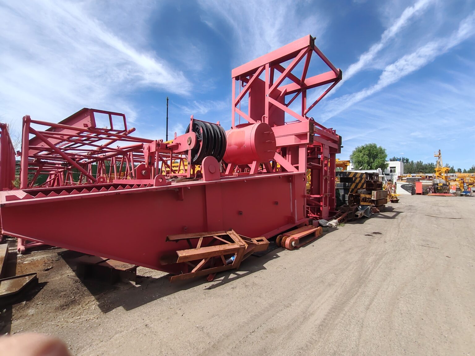 2011 Favelle Favco M1280D 100t Luffing Tower Crane For Sale - TOWERCRANE