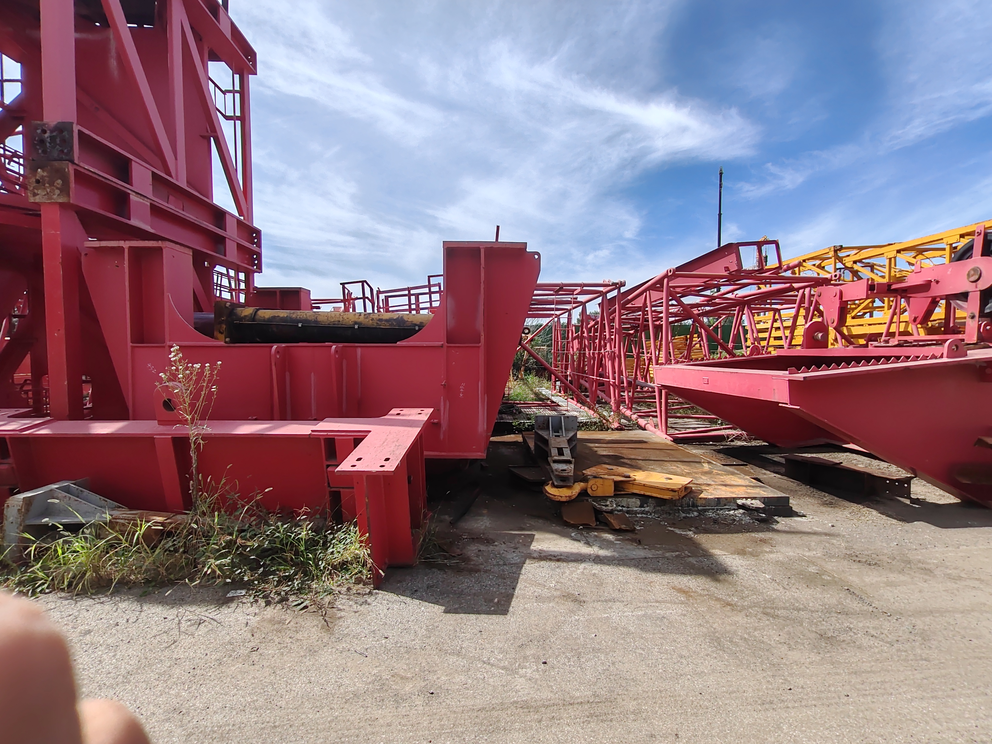 2011 Favelle Favco M1280D 100t Luffing Tower Crane For Sale - TOWERCRANE